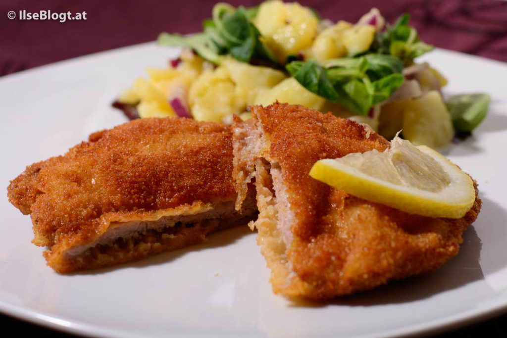 Echtes Wiener Schnitzel vom Kalb mit Kartoffelsalat - Ilse Blogt